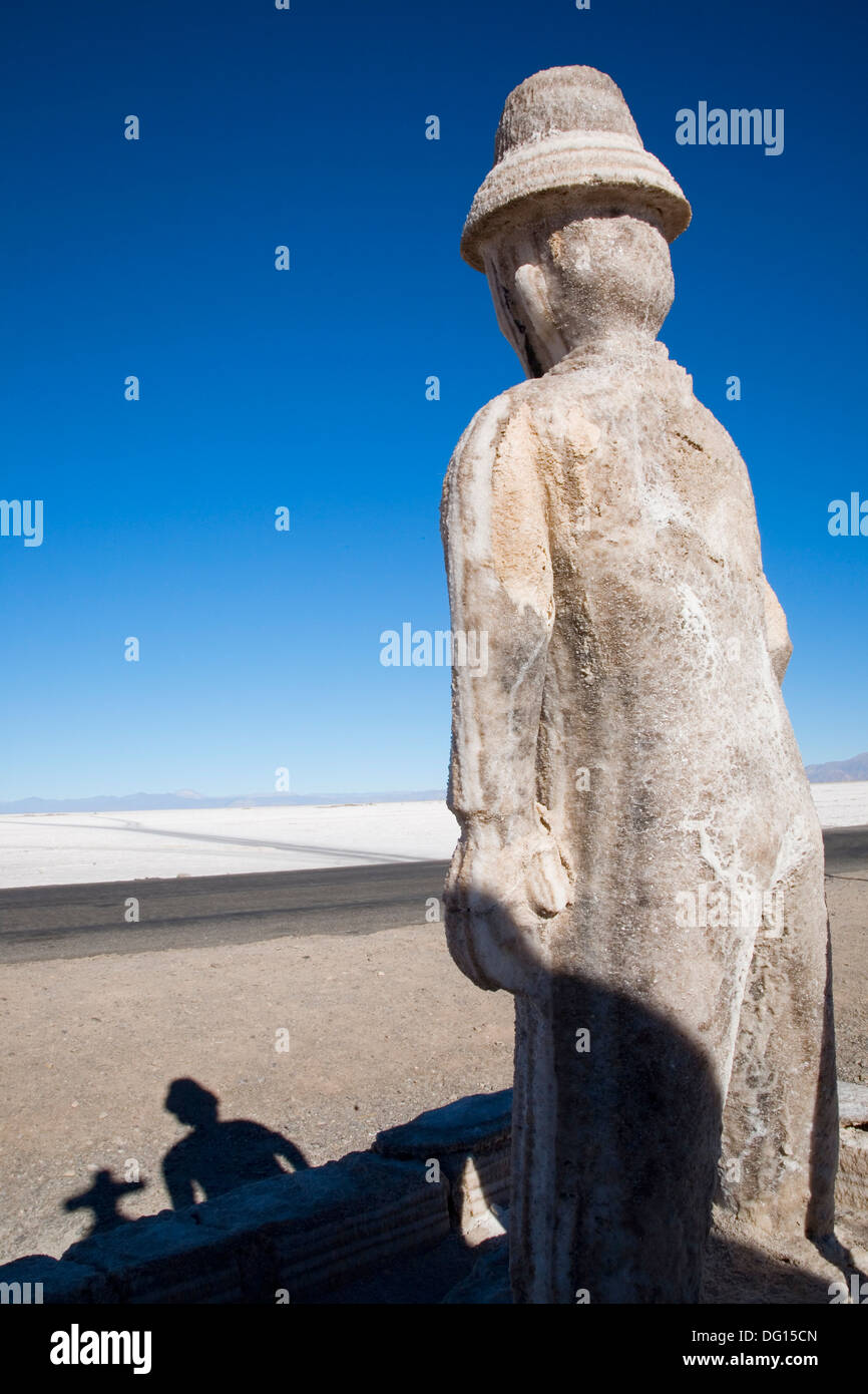 Statue white argentina hi-res stock photography and images - Alamy