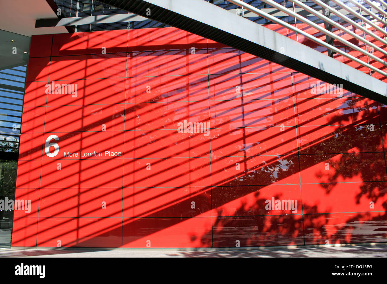 6 more london place hi-res stock photography and images - Alamy
