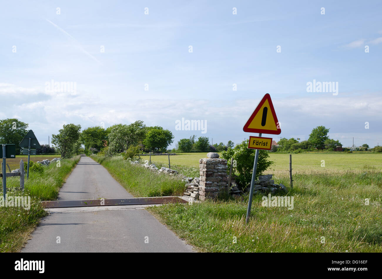 Cattle guard sign hi-res stock photography and images - Alamy