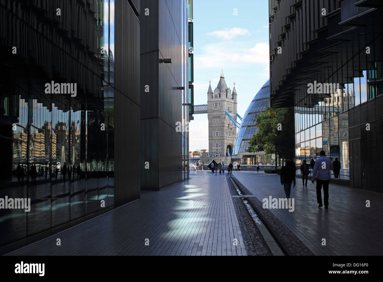 More London Place, SE1, Southwark, London, England, UK Stock Photo - Alamy