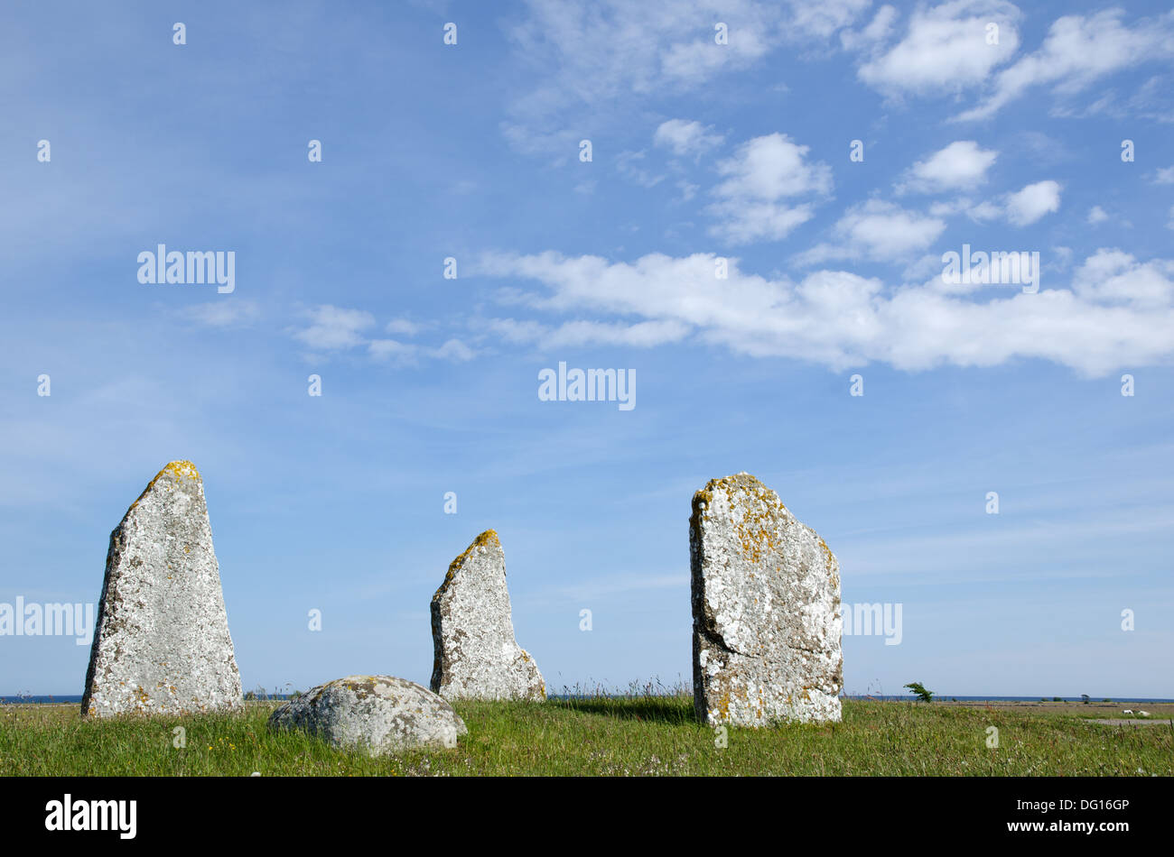 Ancient standing stones hi-res stock photography and images - Alamy