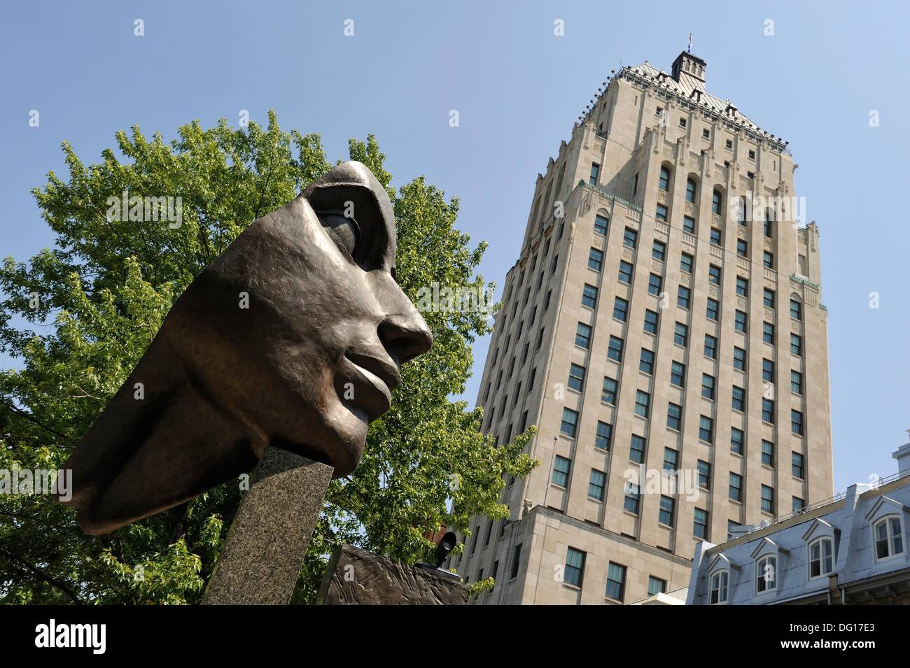Edifice price building quebec city hi-res stock photography and images ...