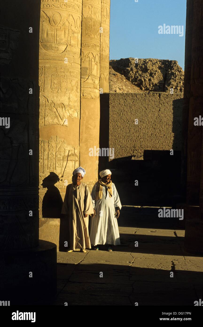 Arab guards hi-res stock photography and images - Alamy