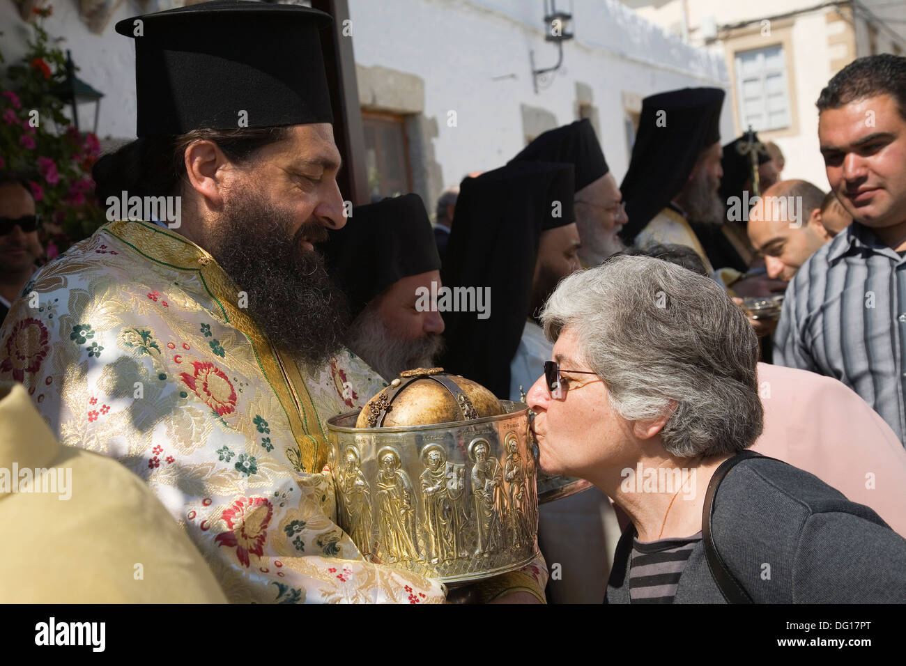 Orthodox icons kiss hi-res stock photography and images - Alamy