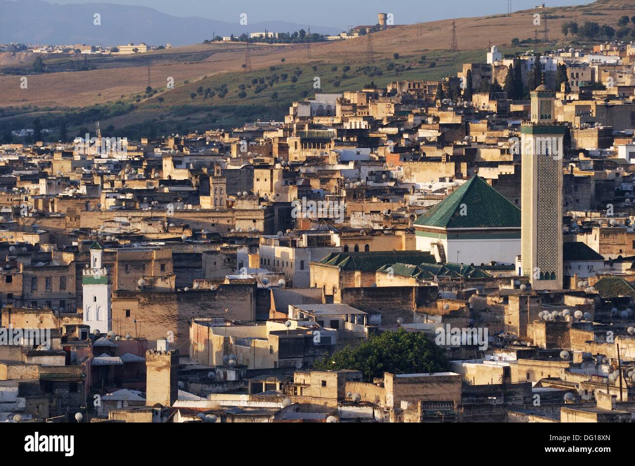 Fes medina mosquée karaouine hi-res stock photography and images - Alamy