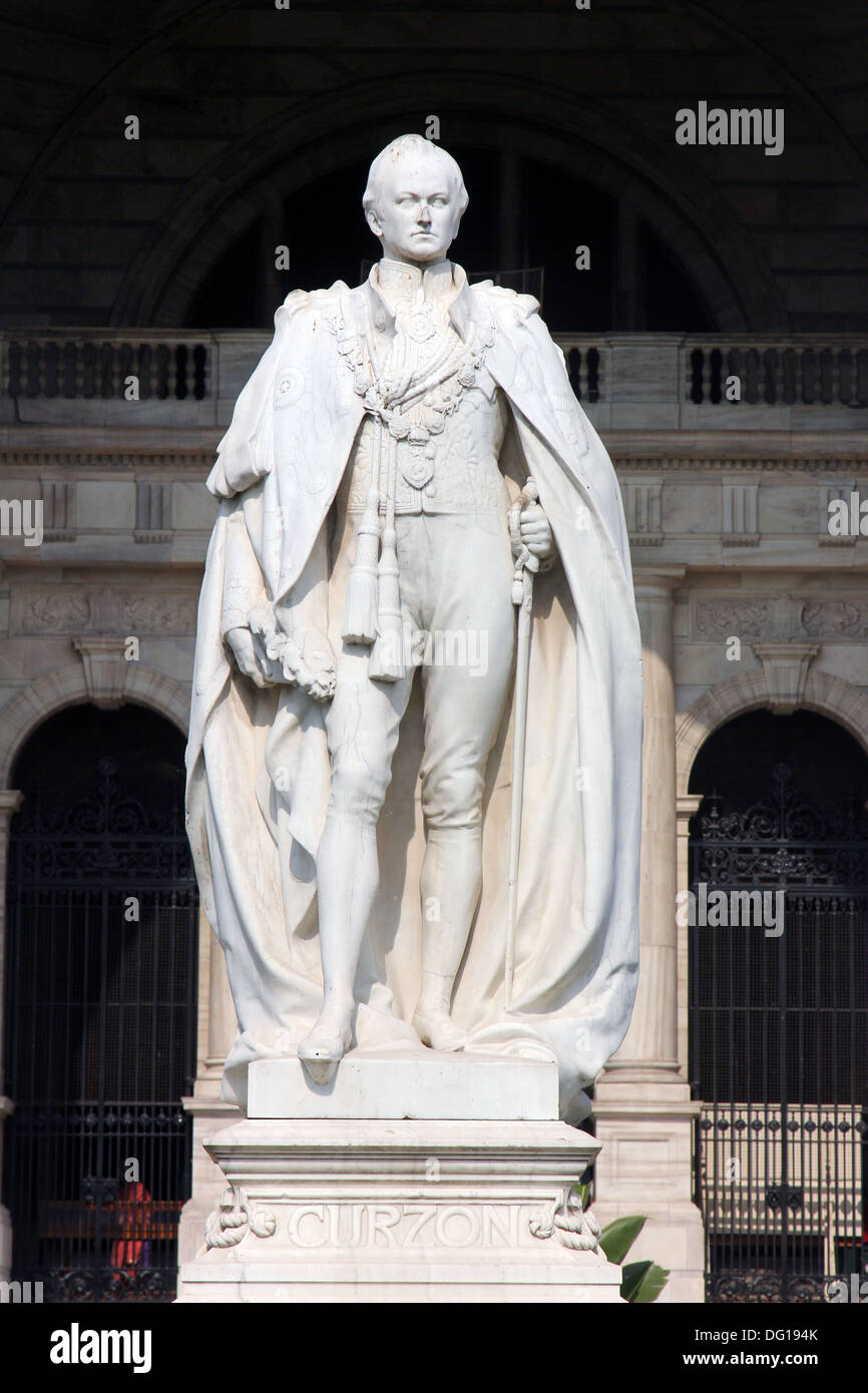 Victoria Memorial in Kolkata, India. Statue of Lord Curzon Stock Photo ...
