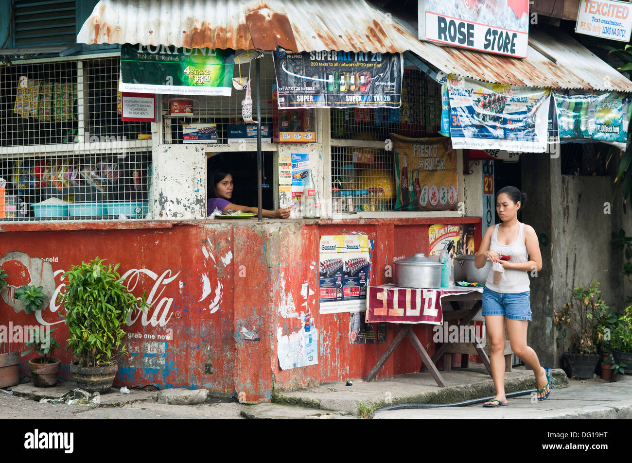 Philippine Convenience Store High Resolution Stock Photography and ...