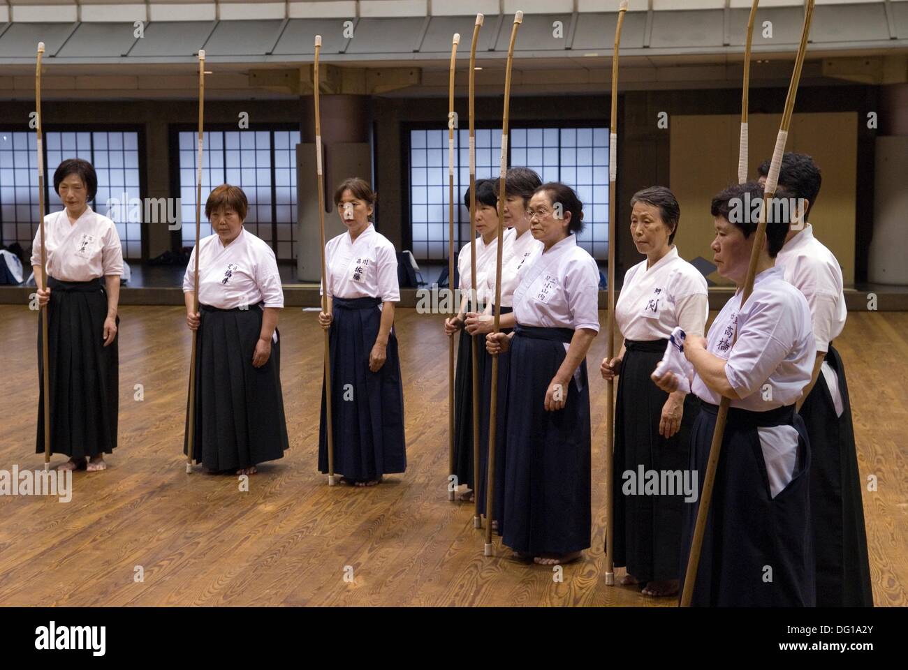 Naginata is a japanese martial art hi-res stock photography and images ...