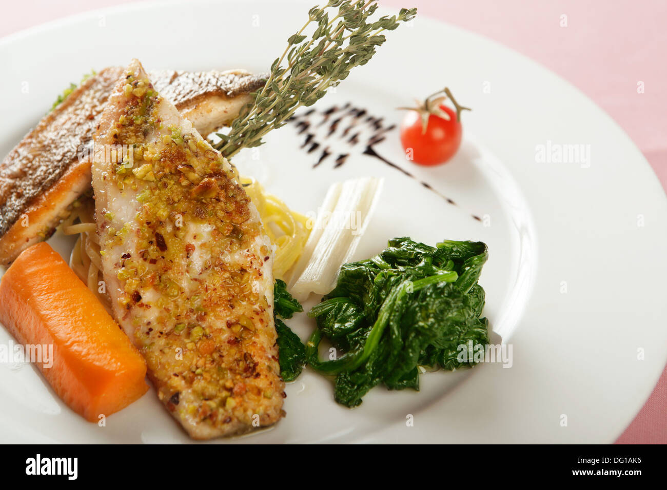 Fish dish hi-res stock photography and images - Alamy