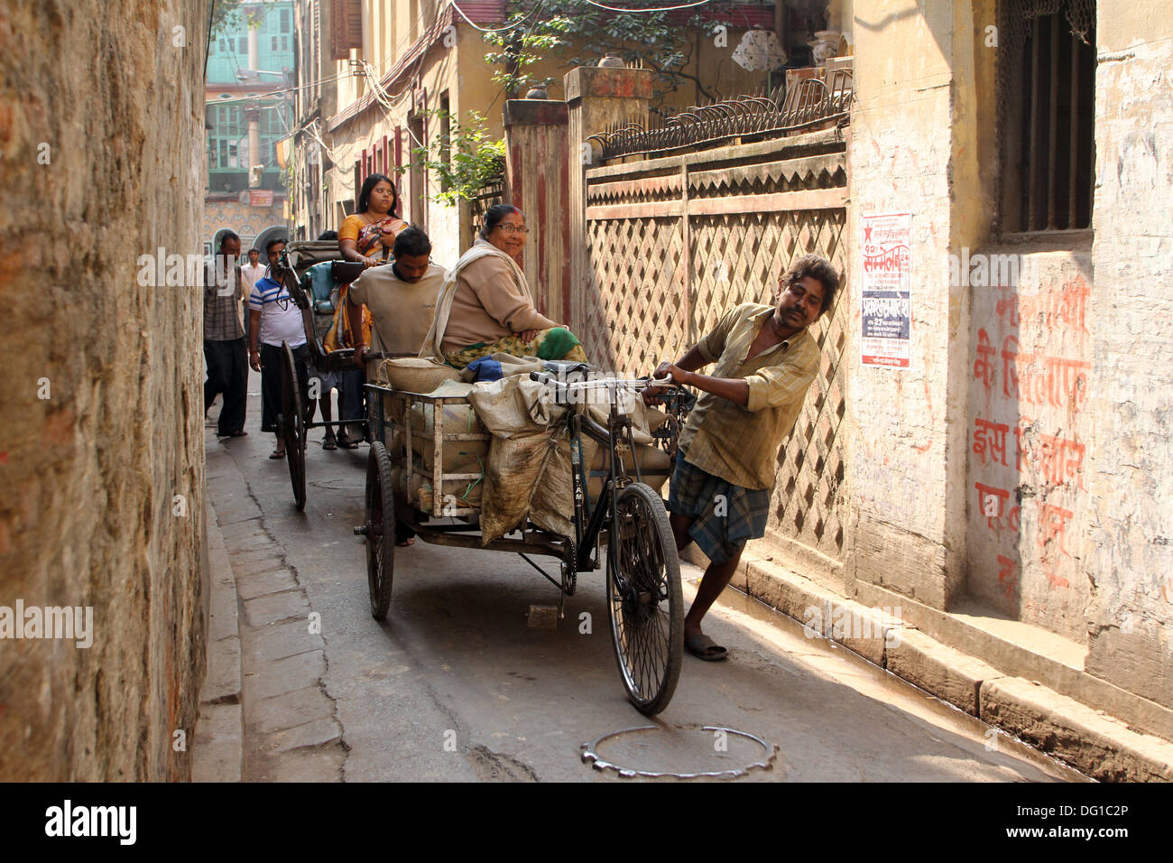 Old rickshaw man hi-res stock photography and images - Alamy