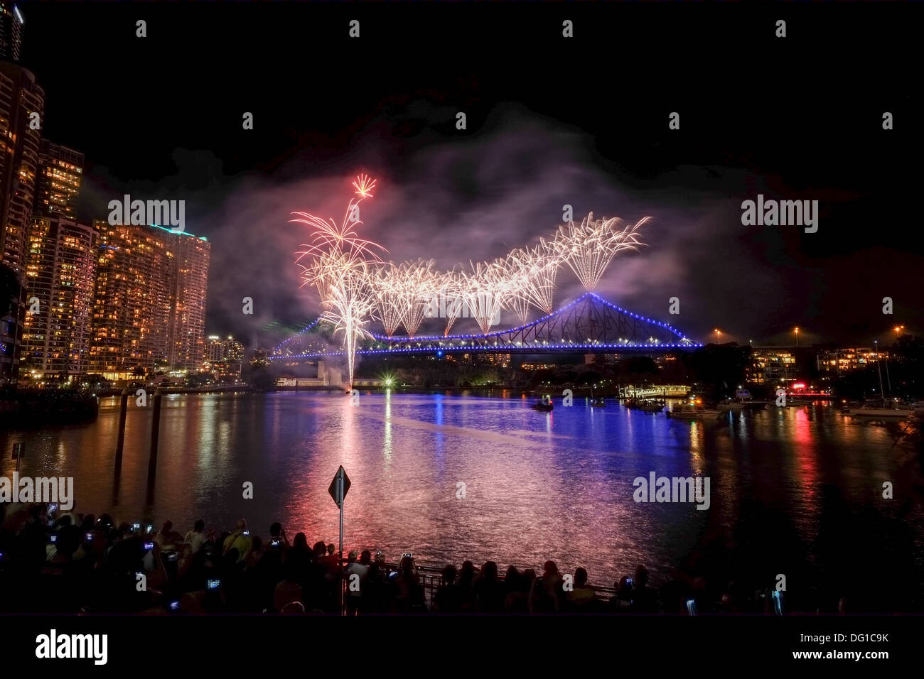Fireworks display during Riverfire in Brisbane Stock Photo - Alamy