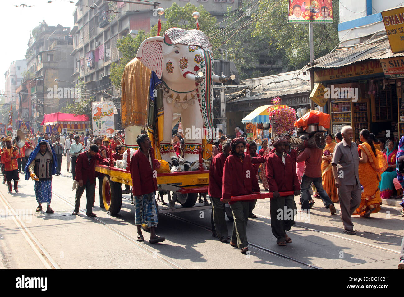 India religious procession hi-res stock photography and images - Alamy