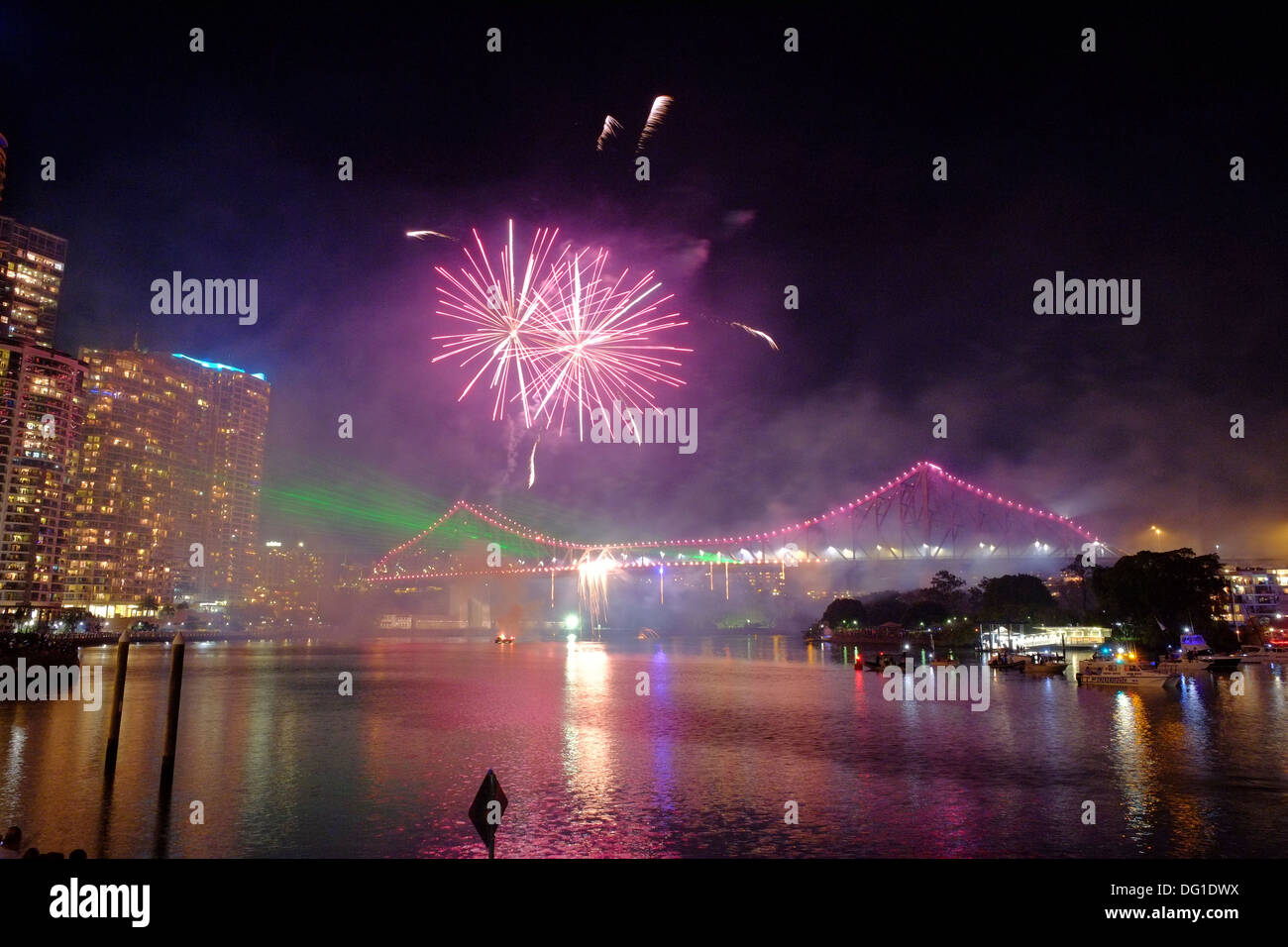 Story bridge fireworks hi-res stock photography and images - Alamy
