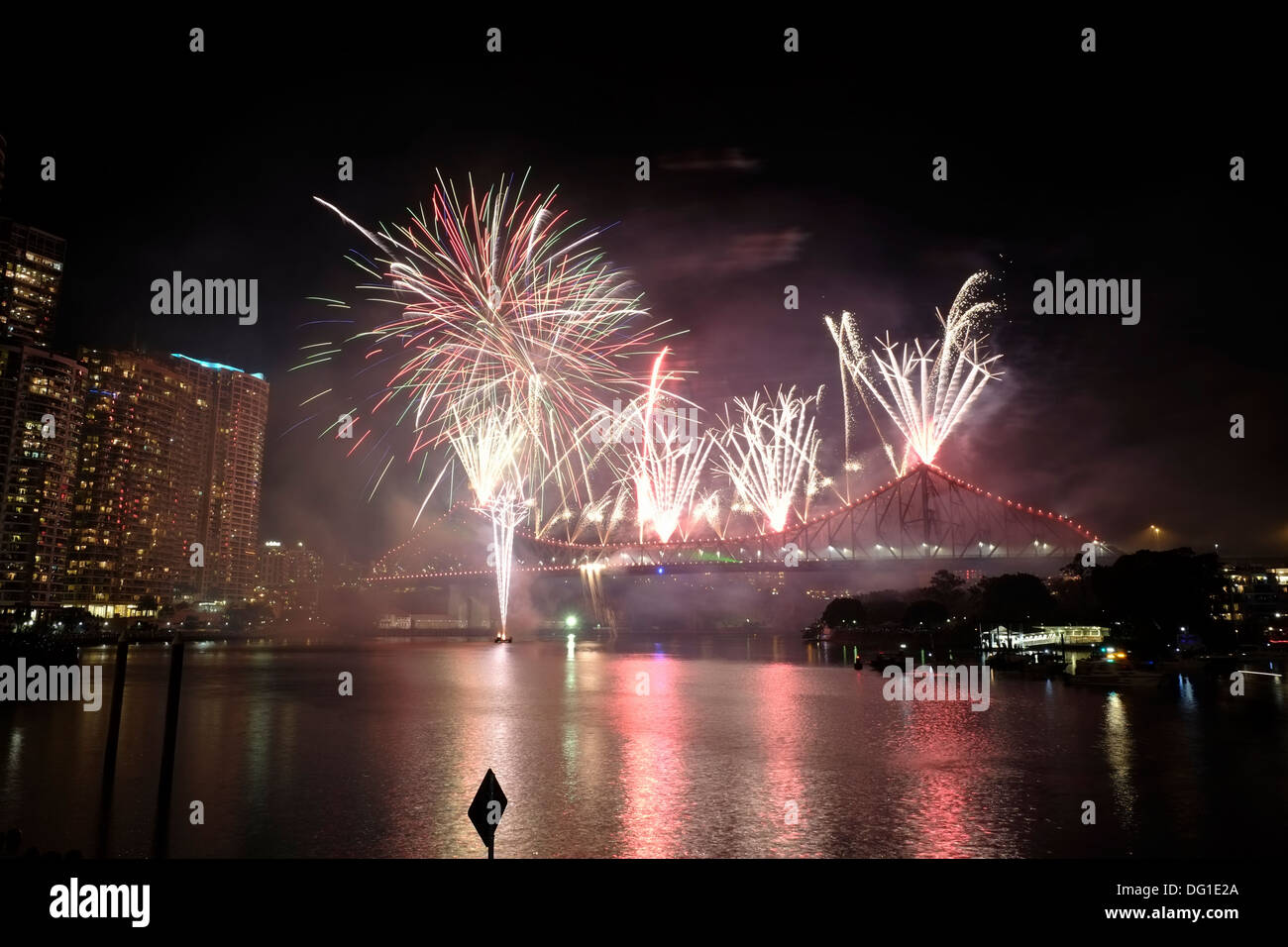 Fireworks display during Riverfire in Brisbane Stock Photo - Alamy
