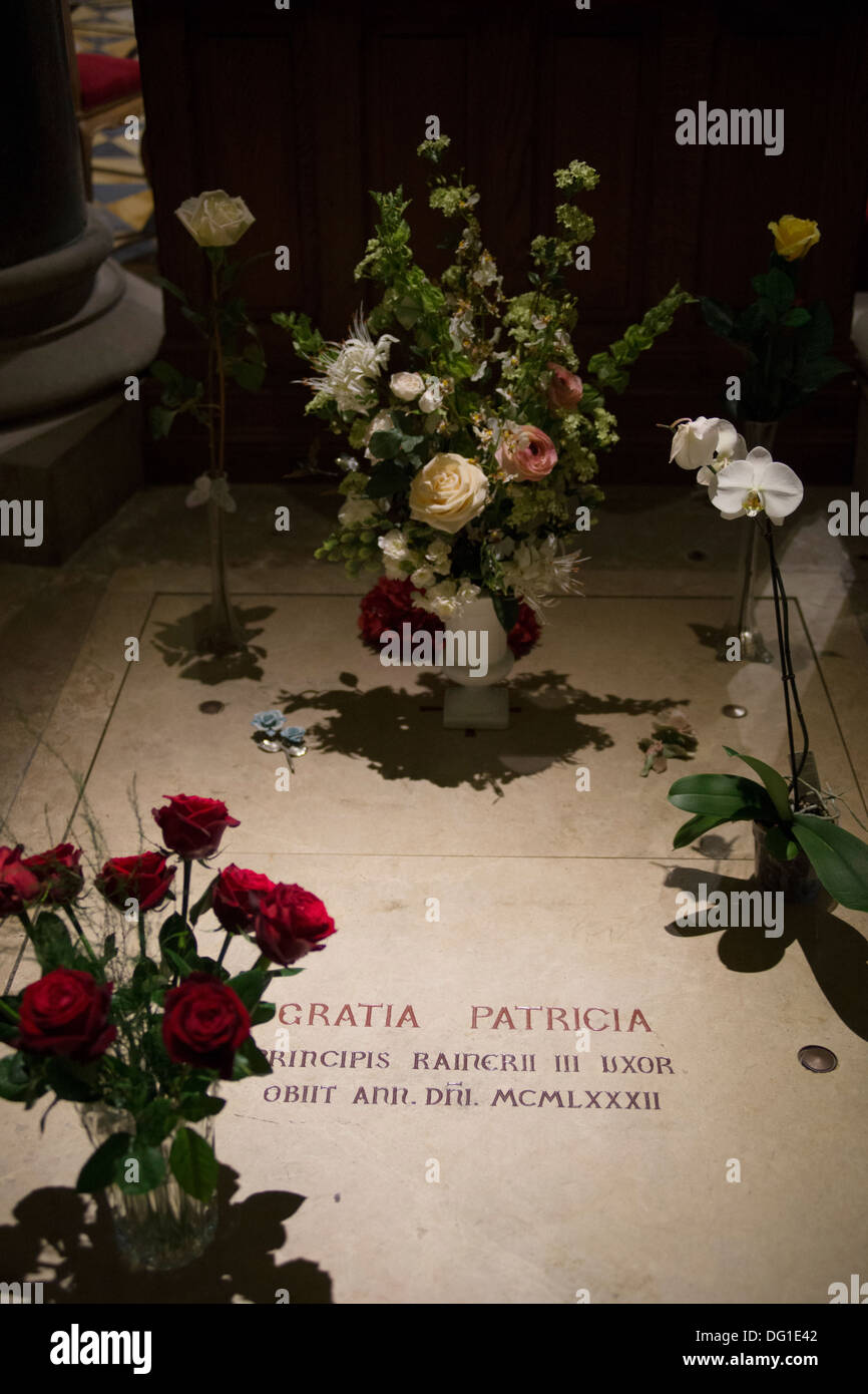 Grave grace kelly princess grace hi-res stock photography and images ...