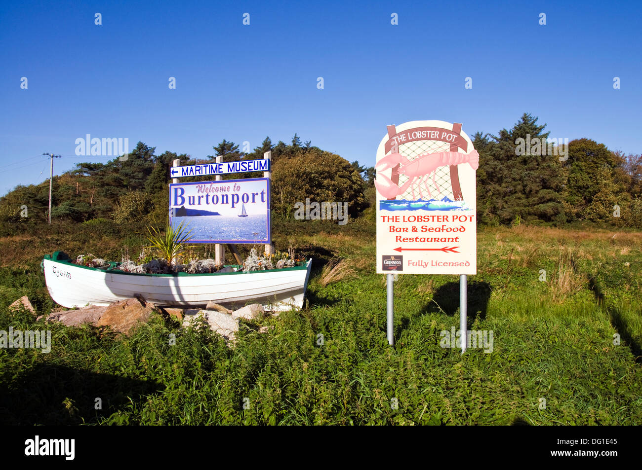 Welcome to Burtonport signs and signage at Burtonport County Donegal ...