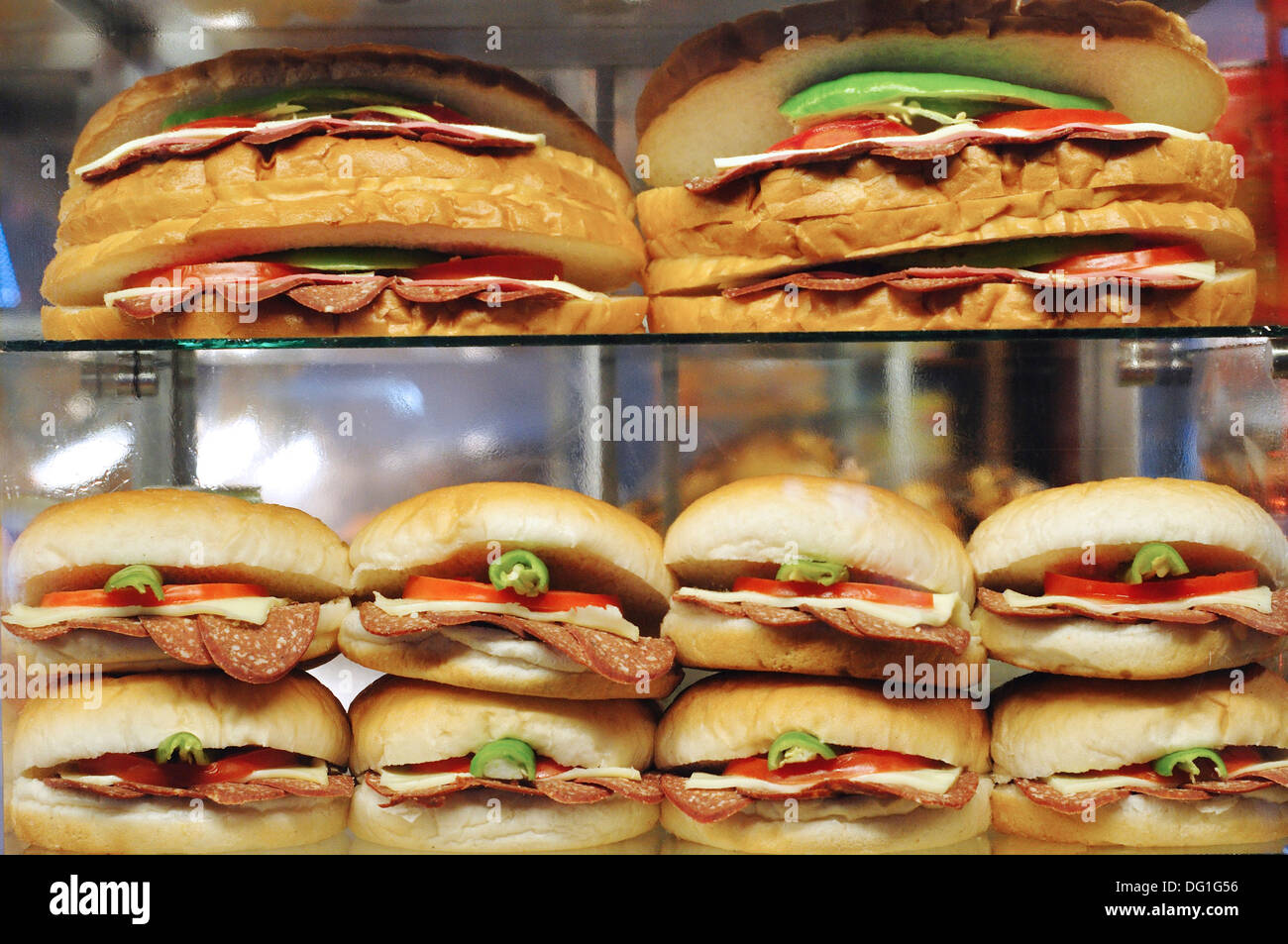 Commerce sandwich market hi-res stock photography and images - Alamy