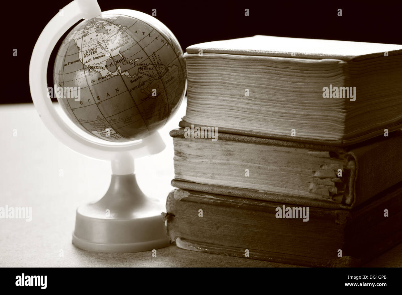 Globe and literature hi-res stock photography and images - Alamy