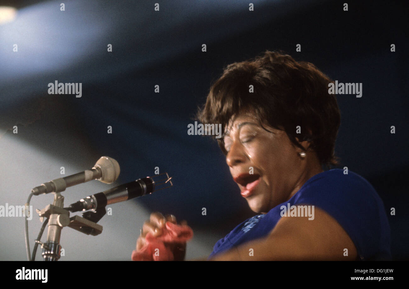 ELLA FITZGERALD (1917-1996) US jazz singer about 1968 Stock Photo - Alamy