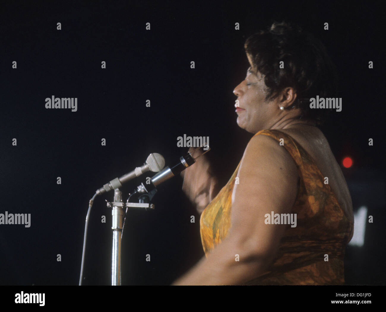 ELLA FITZGERALD (1917-1996) US jazz singer about 1968 Stock Photo - Alamy