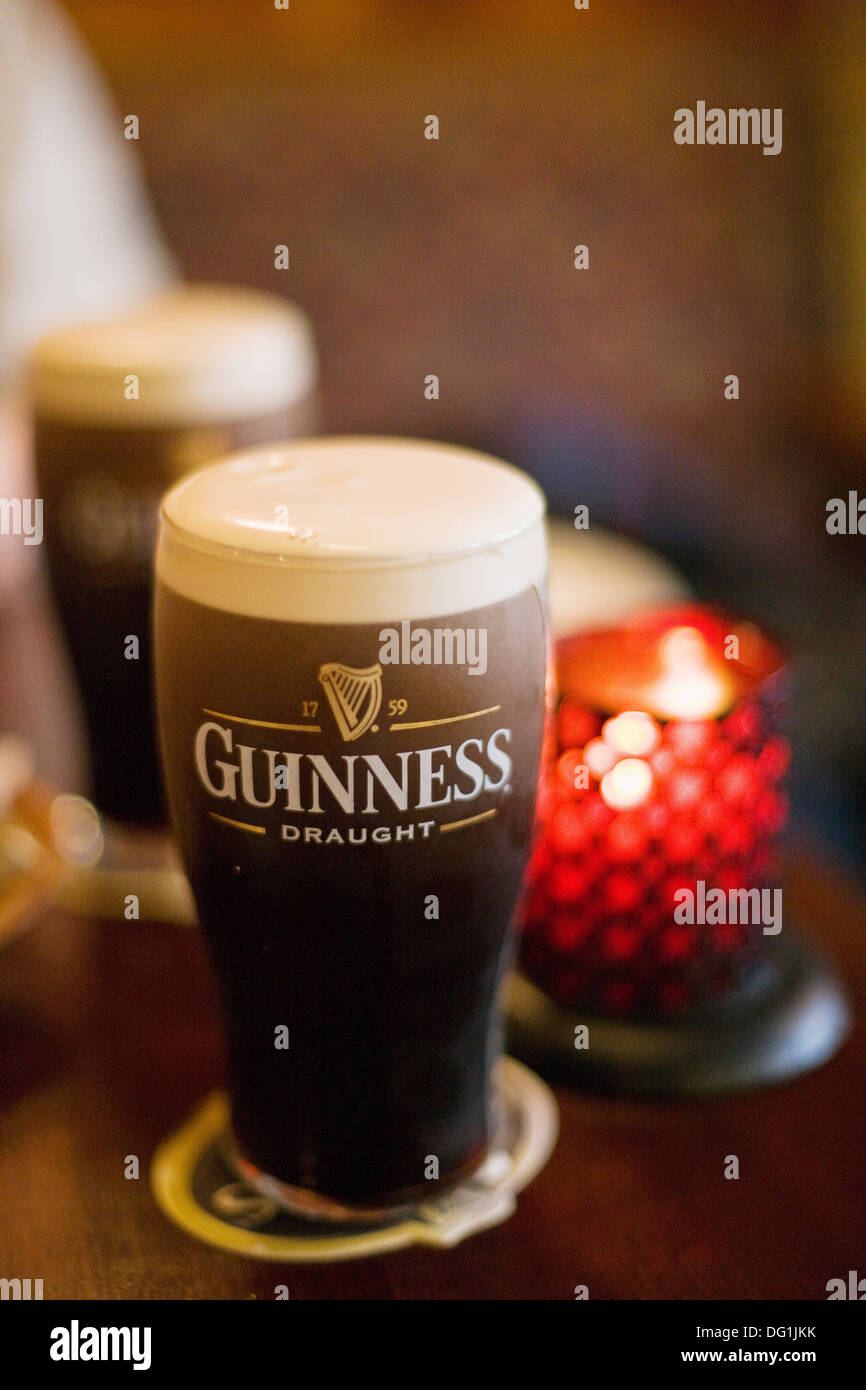 Pint of guinness glass ireland hi-res stock photography and images - Alamy