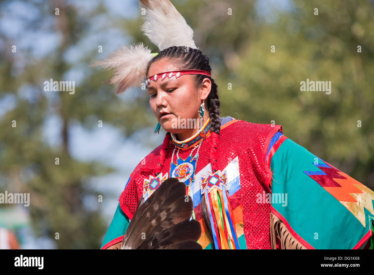 First nations dancer in traditional dress hi-res stock photography and ...