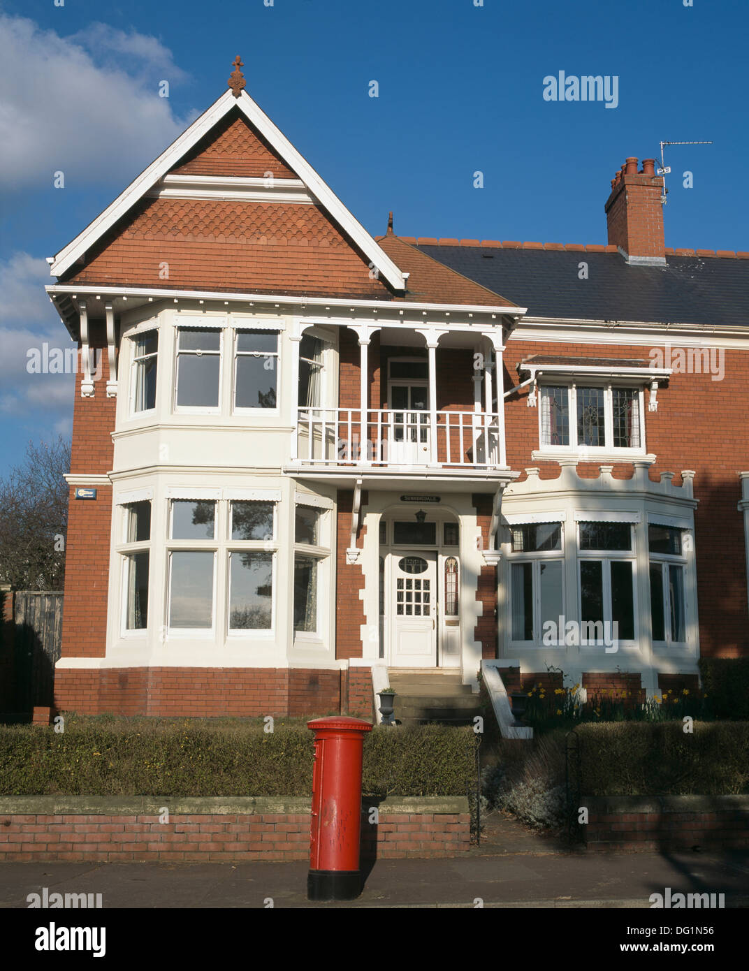 Edwardian house exterior hi-res stock photography and images - Alamy