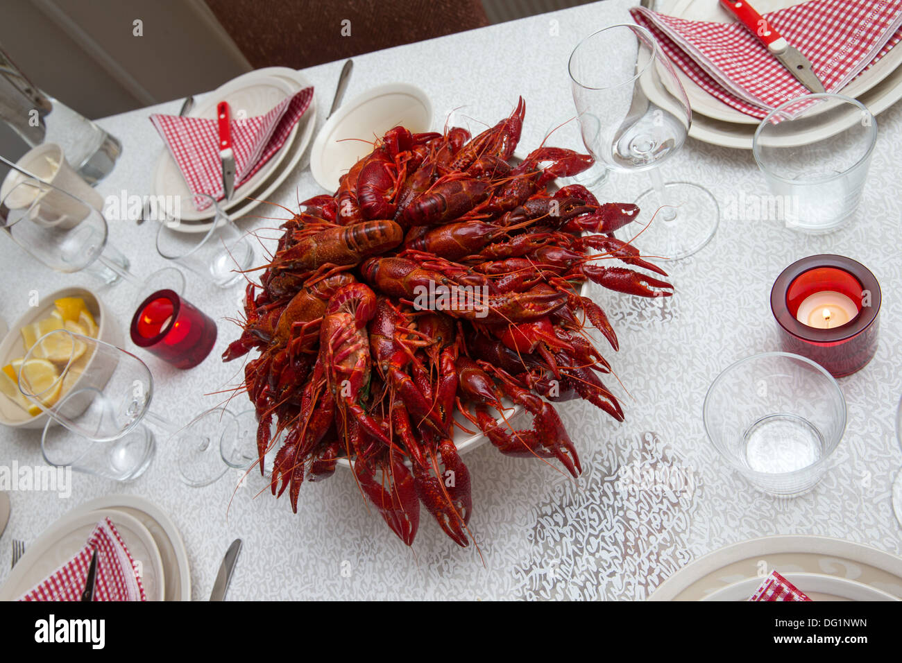 Crayfish as food hi-res stock photography and images - Alamy