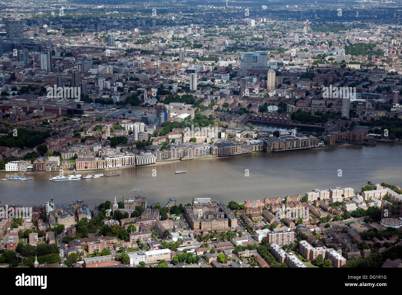 Wapping railway wharf hi-res stock photography and images - Alamy