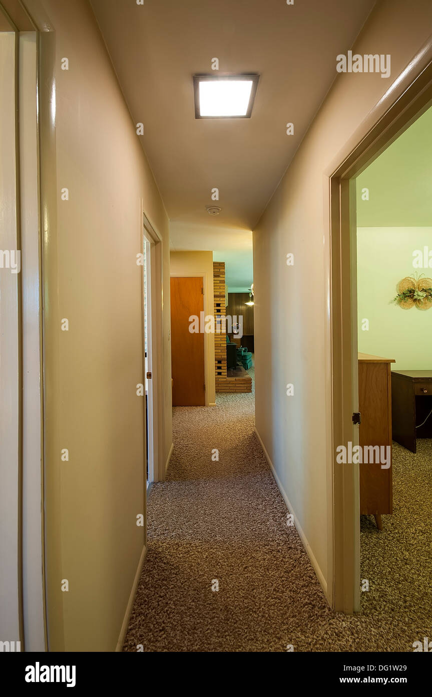 1960s house for sale hi-res stock photography and images - Alamy