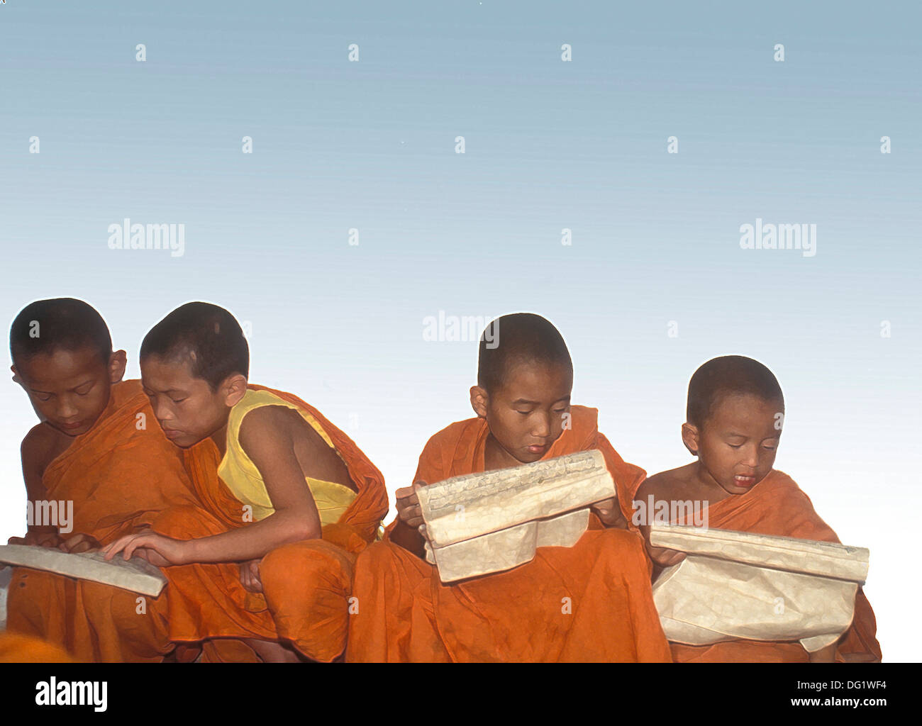 China Young Monks Studying Stock Photo - Alamy