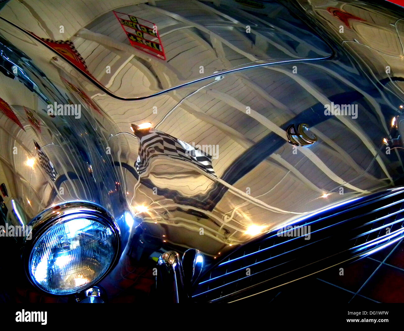 Silver race car hi-res stock photography and images - Alamy