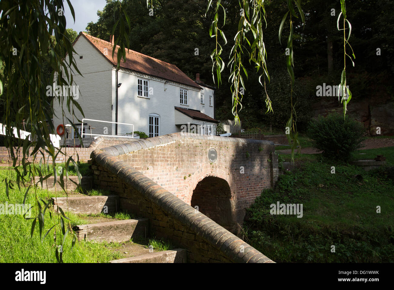 Hyde Lock and cottage on the Staffordshire and Worcester Canal, Kinver ...