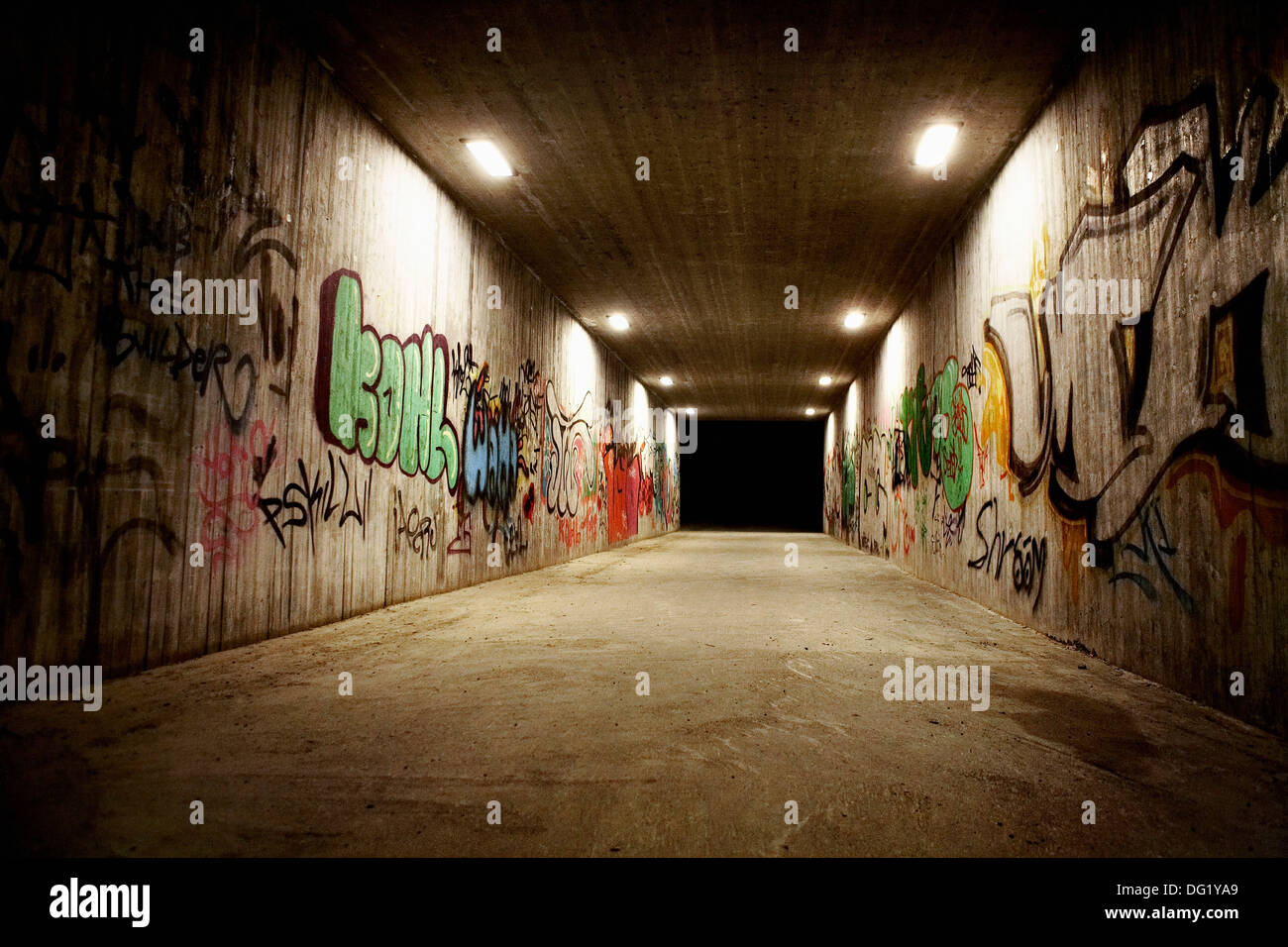 Graffiti on walls hi-res stock photography and images - Alamy