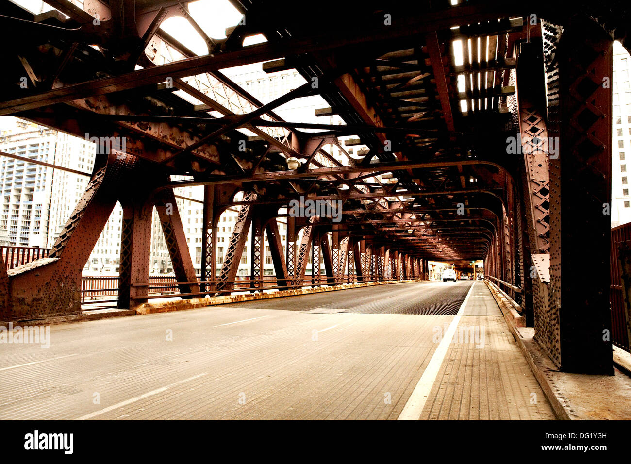 Metal Bridge and El Train, Chicago, Illinois, USA Stock Photo - Alamy