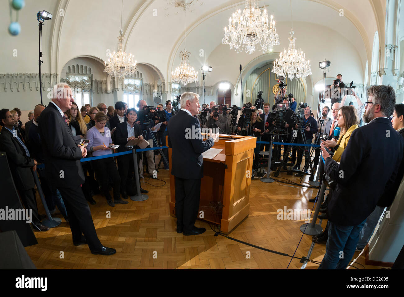 The winner of nobel peace prize hi-res stock photography and images - Alamy