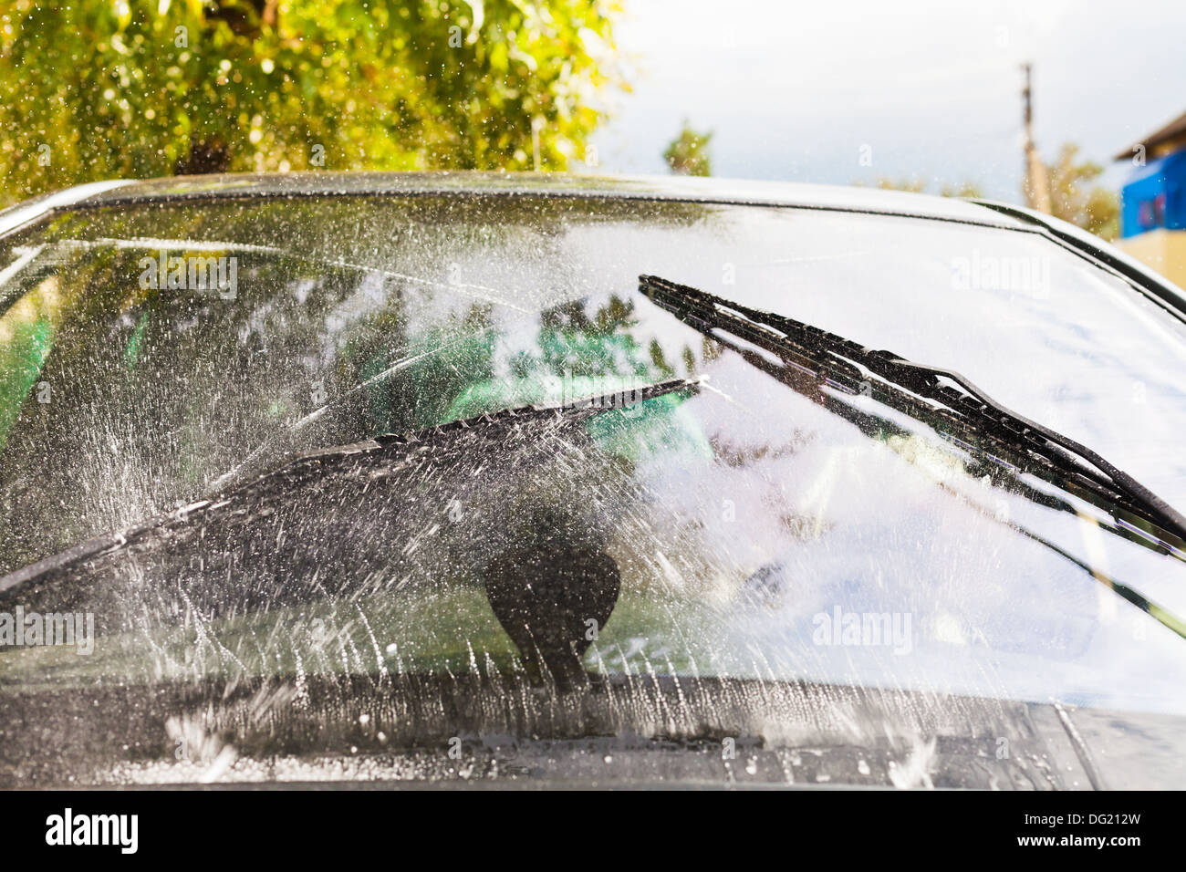 Car wash in the city hi-res stock photography and images - Alamy