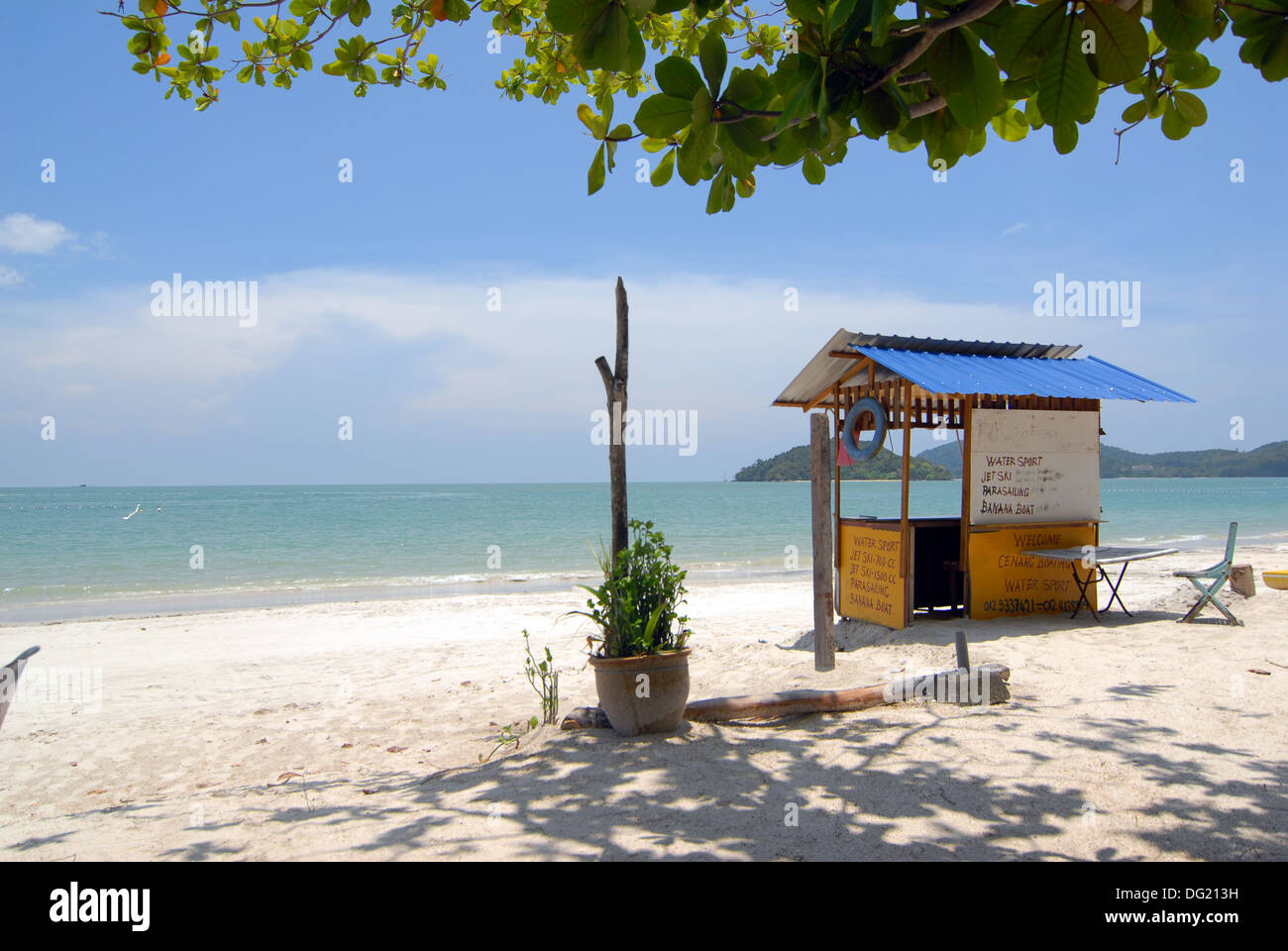 Ocean store hi-res stock photography and images - Alamy