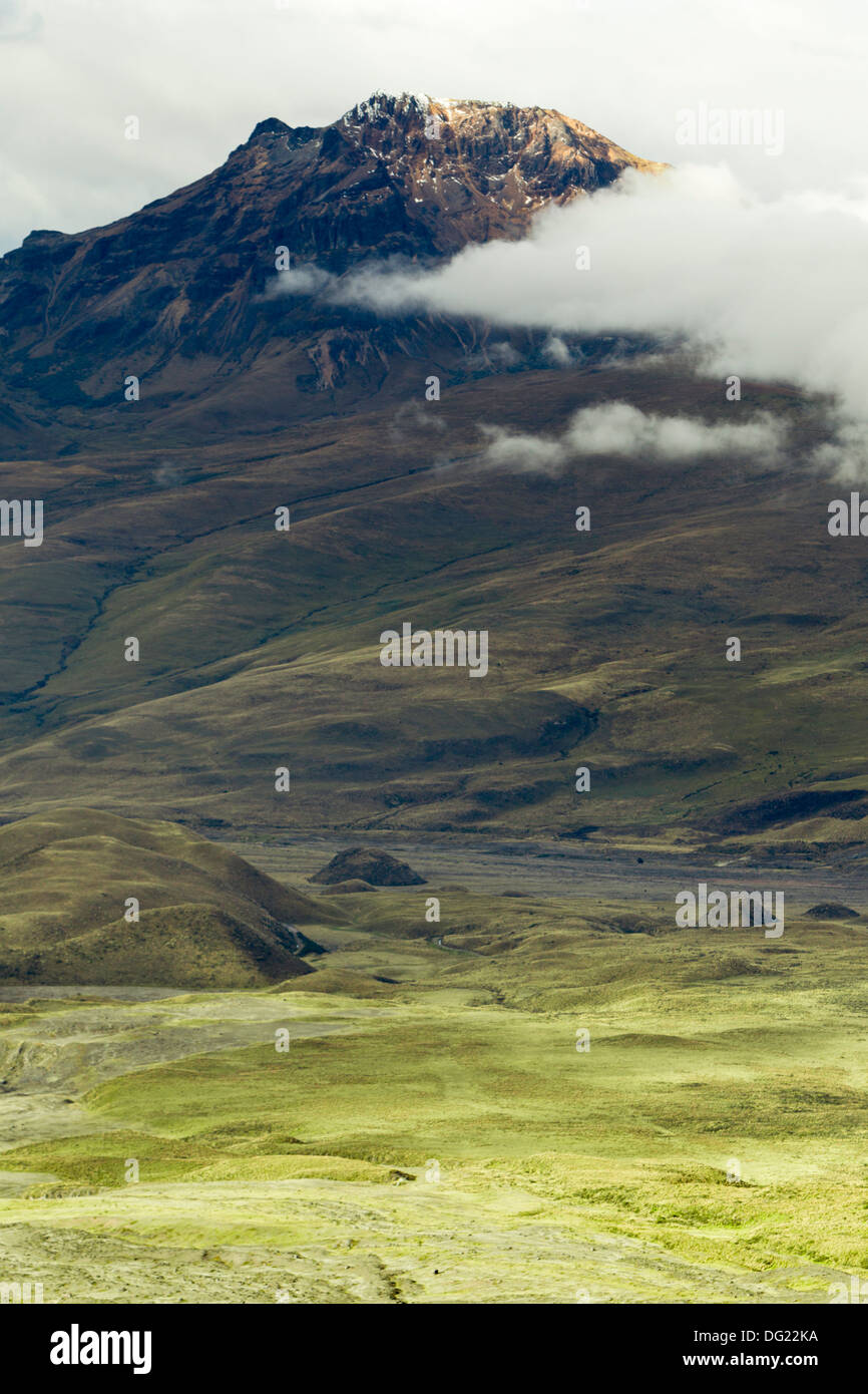 Sincholagua Volcano Ecuadorian Andes Cotopaxi National Park Stock Photo ...