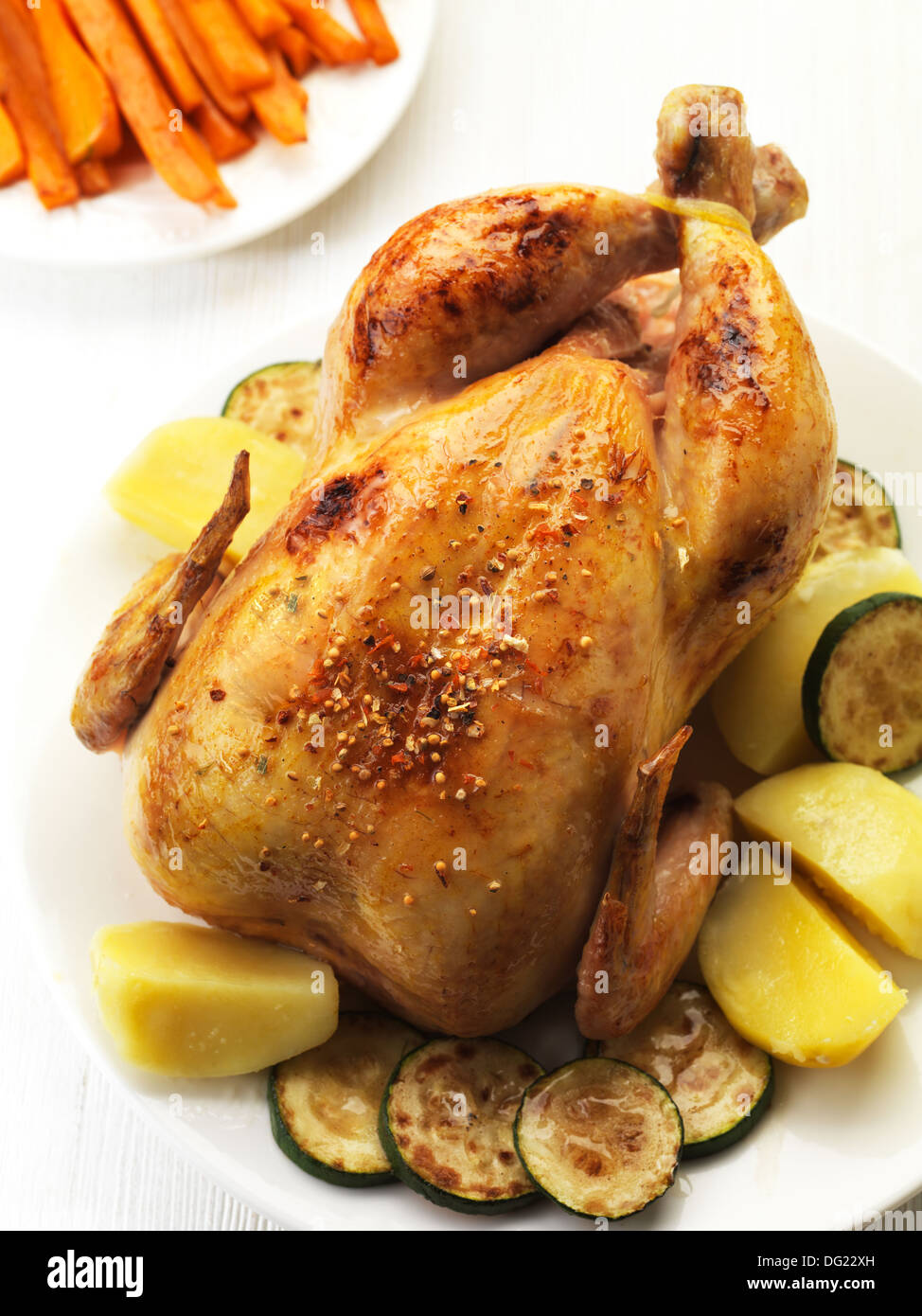 Whole chicken cooked hi-res stock photography and images - Alamy