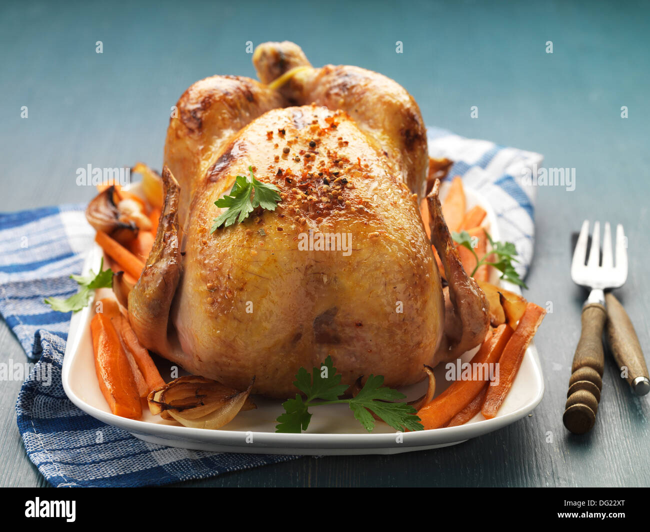 Whole roasted chicken hi-res stock photography and images - Alamy