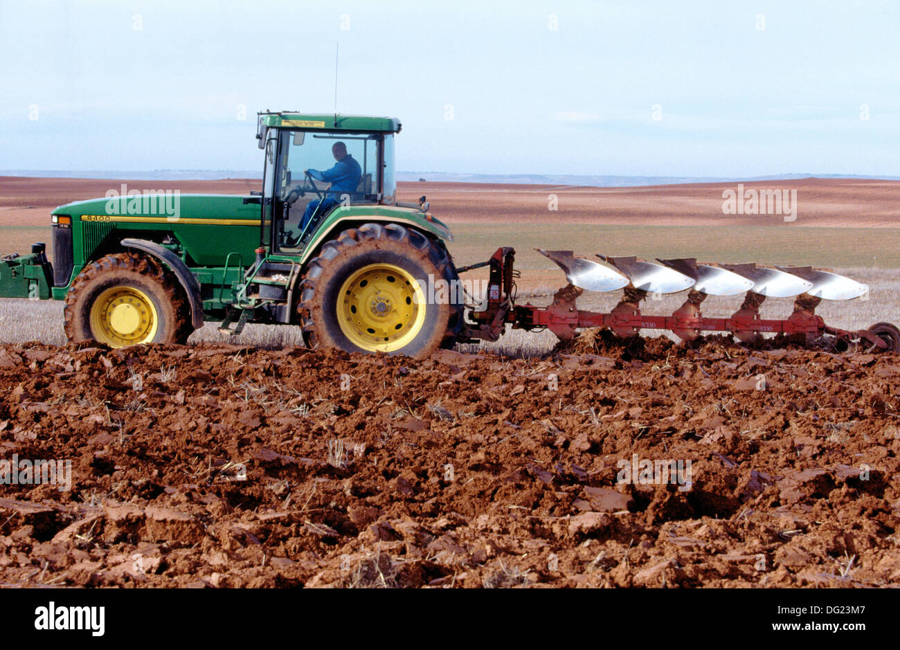 To plough hi-res stock photography and images - Alamy