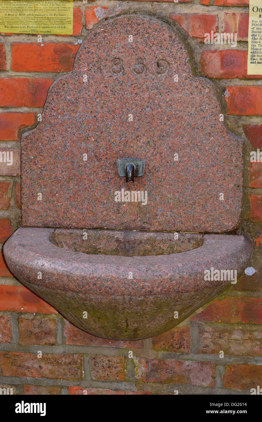 Victorian water hi-res stock photography and images - Alamy