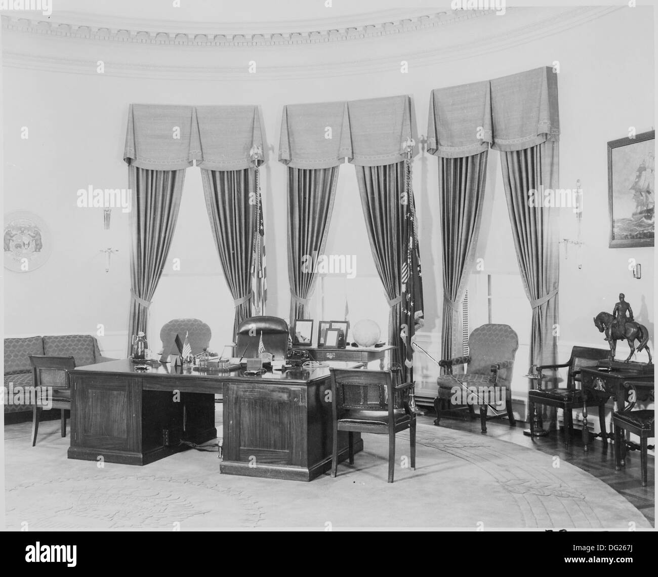 President desk oval office hi-res stock photography and images - Alamy