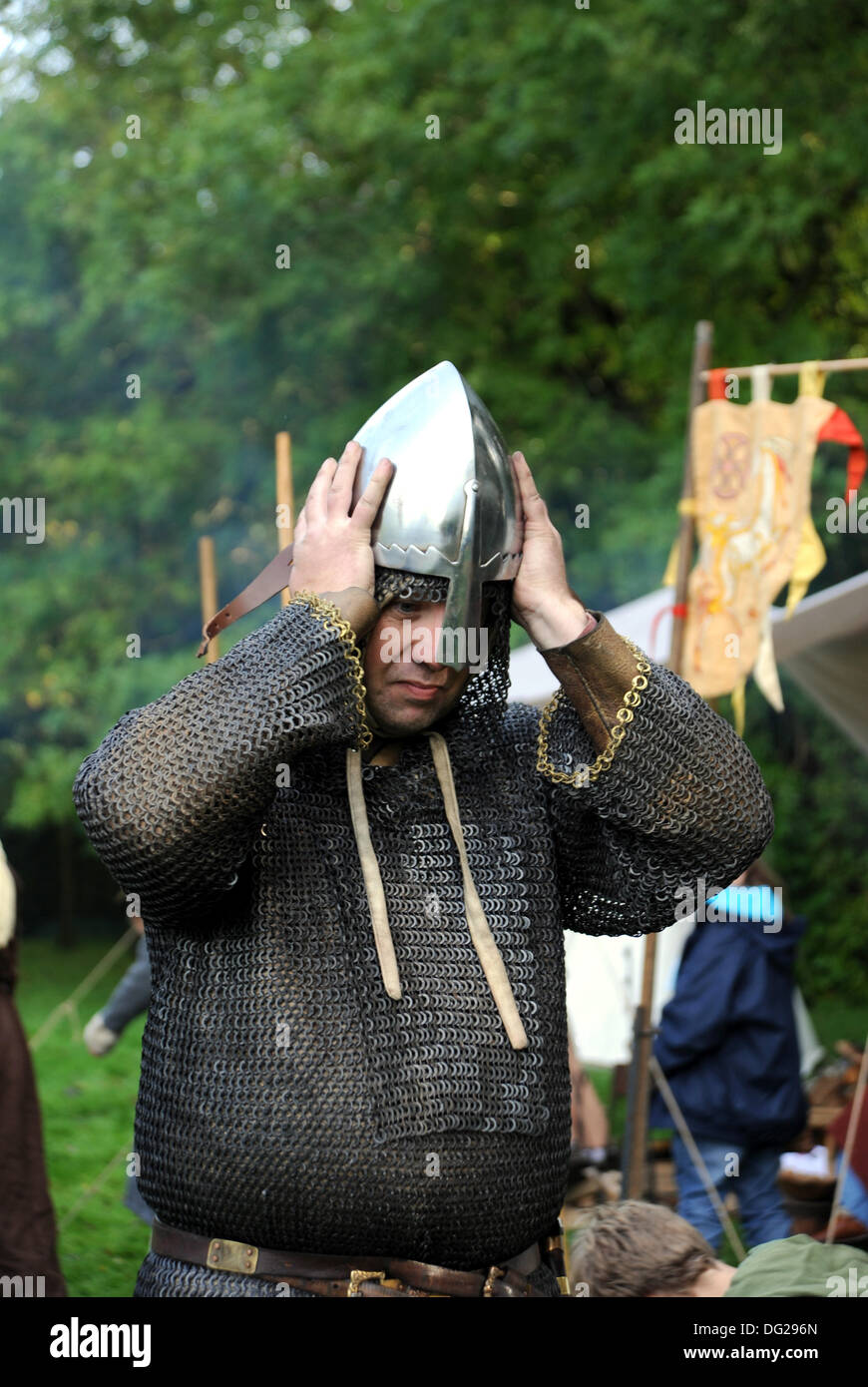 - Battle Sussex UK 12 October 2013 - Members of the Regia Anglorum ...