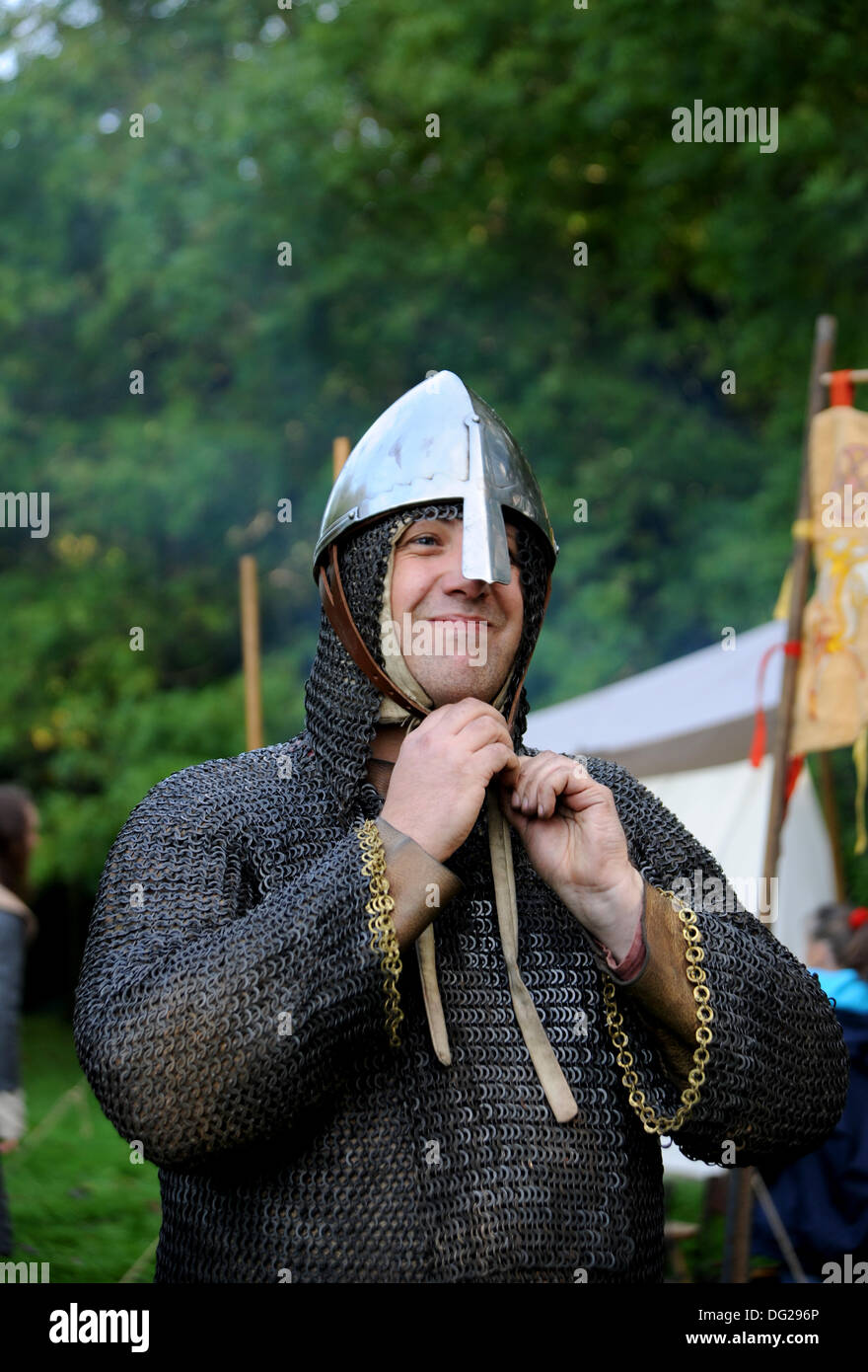 1066 soldier hi-res stock photography and images - Alamy