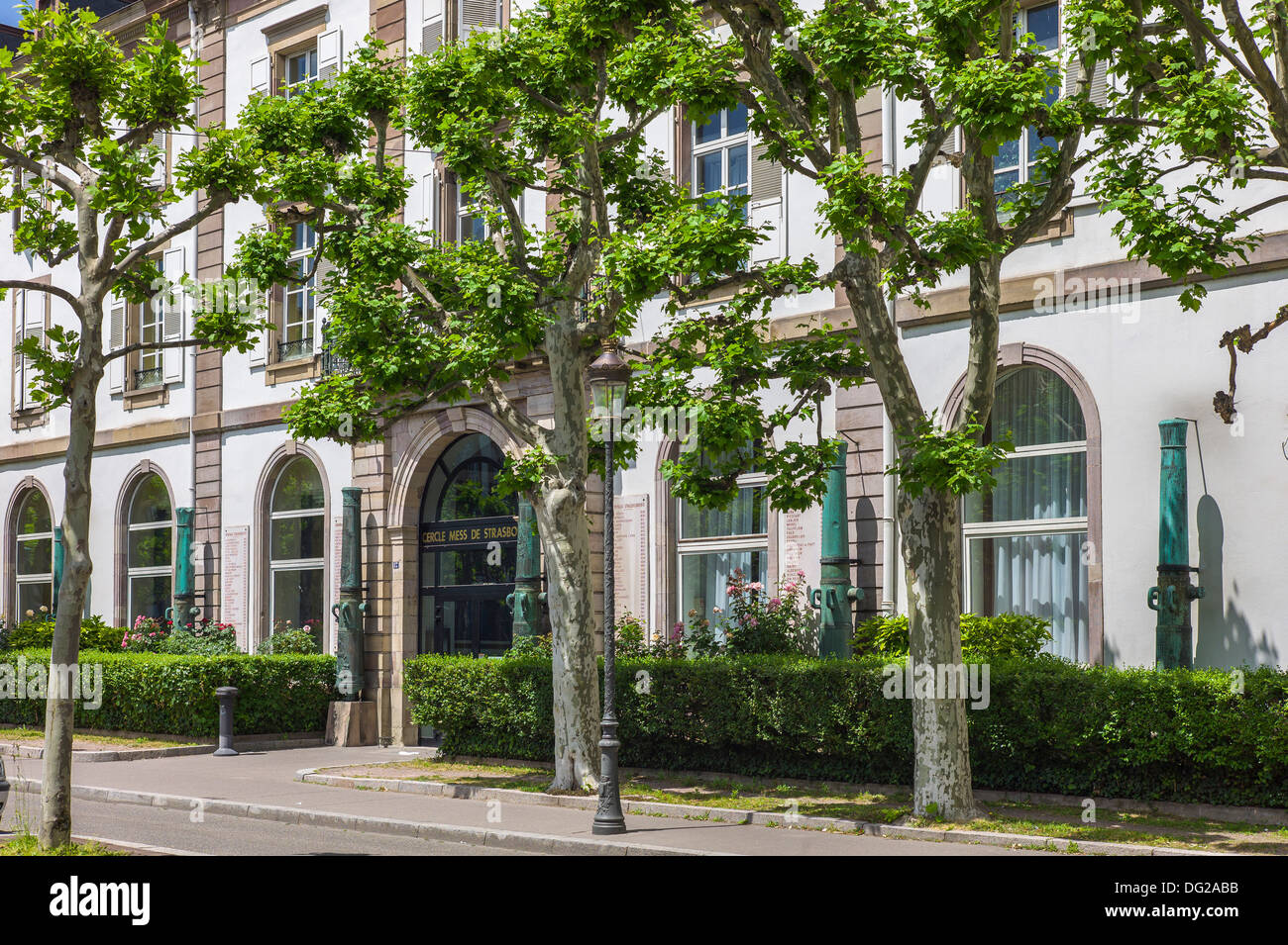 Officers' mess hi-res stock photography and images - Alamy