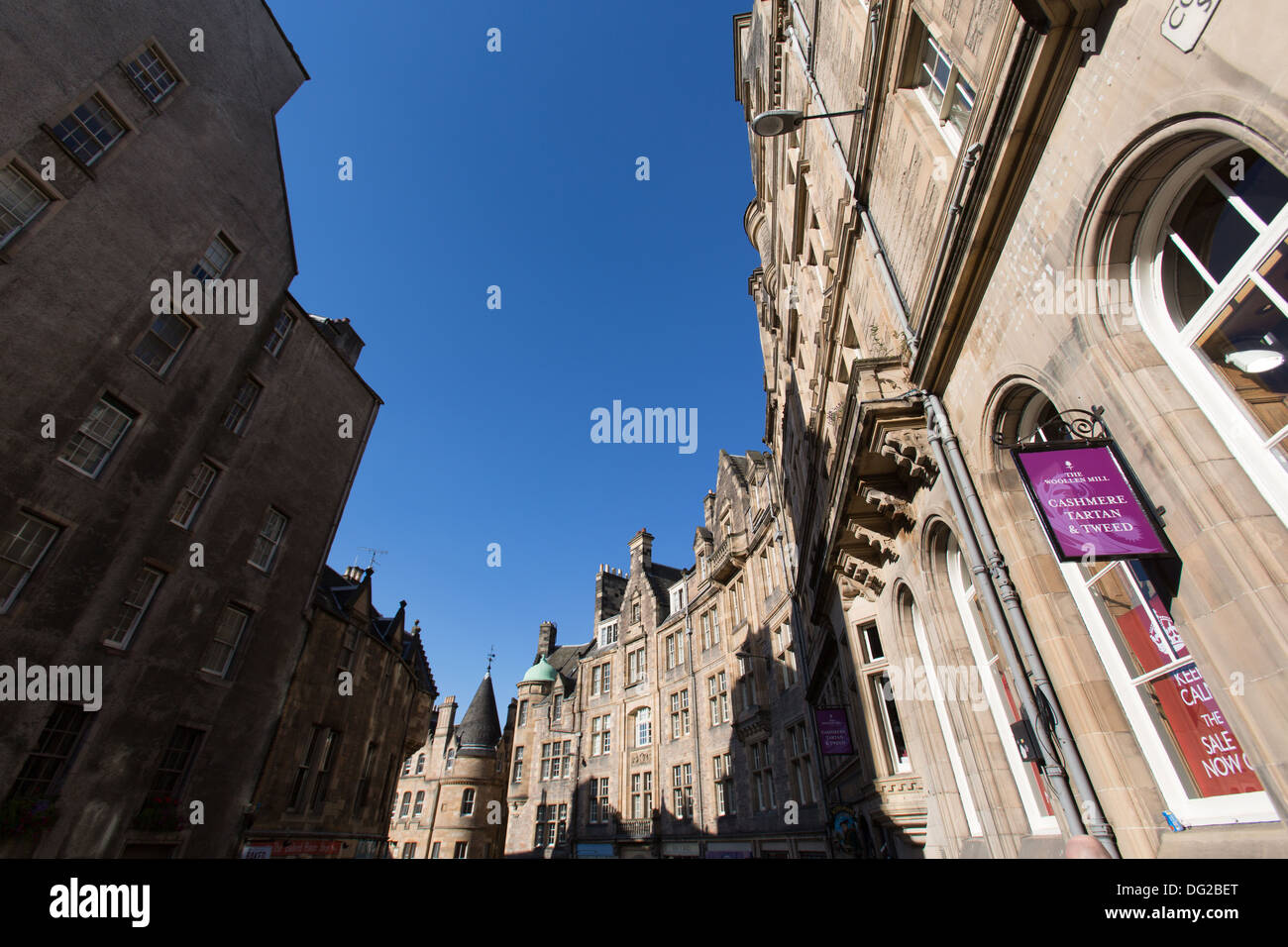 Curved facades hi-res stock photography and images - Alamy