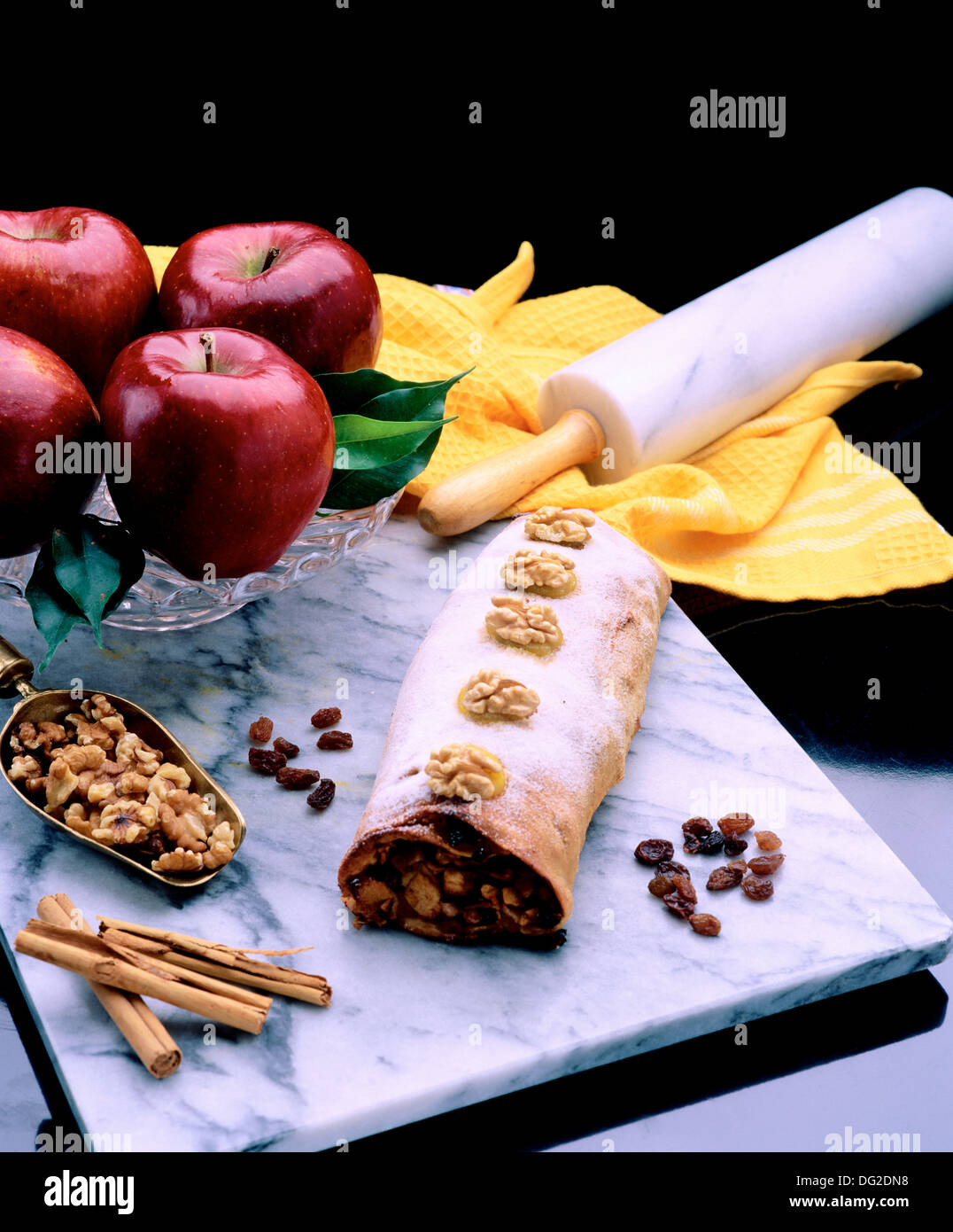 Rolling apple strudel hi-res stock photography and images - Alamy