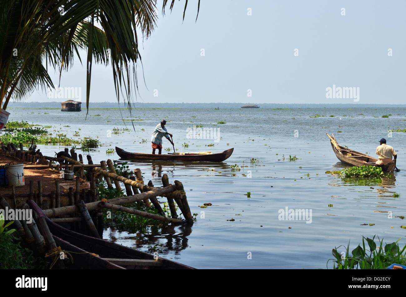 Village life on Kerala backwaters, Alappuzha (Alleppey), Kerala, South ...